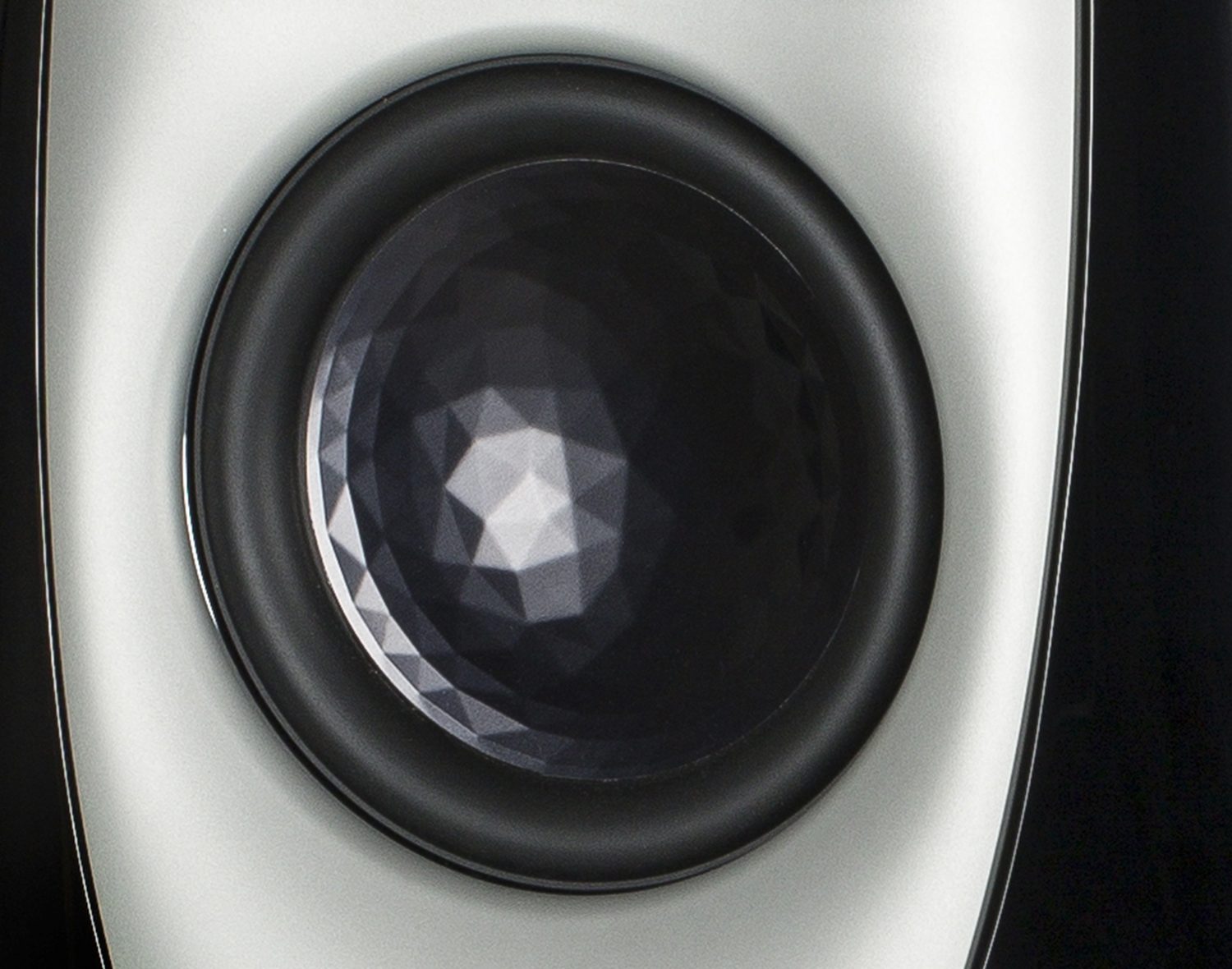 NEW ELAC CONCENTRO M SPEAKER – M & S | Ultimate High-Fidelity