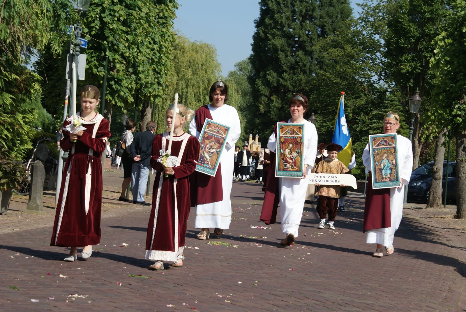 Priorij Thabor: Vrijwilligers gezocht voor de processie - alle leeftijden!