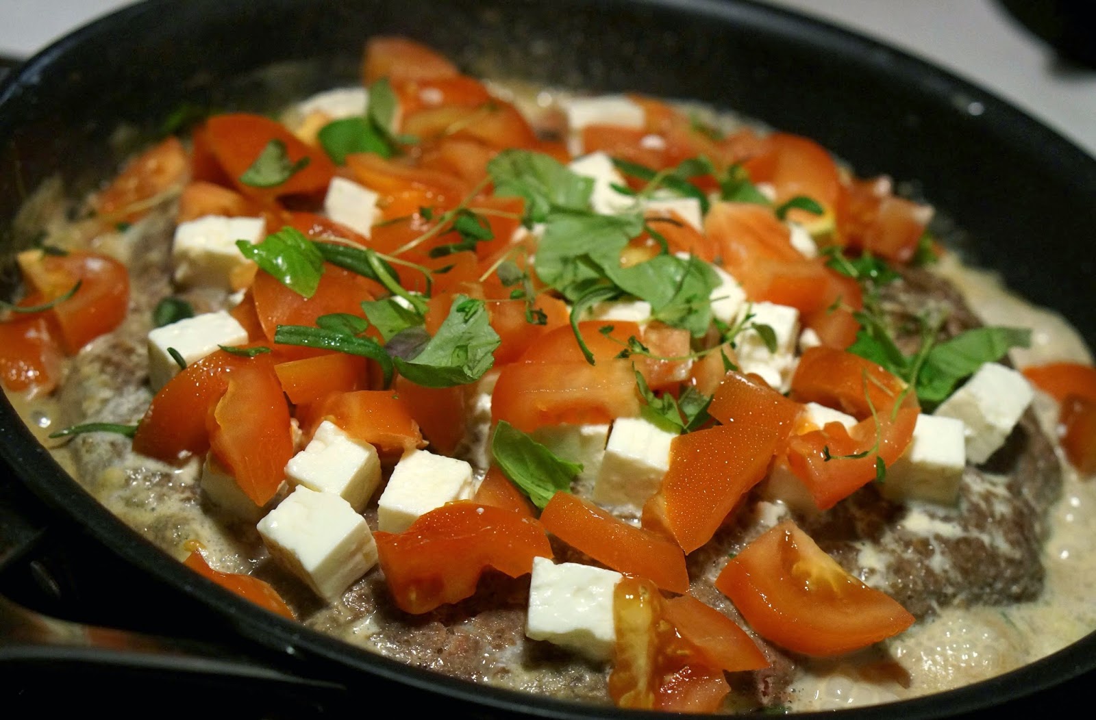 Mor-Mia´s: Stor biff i stekpanna med färska örter