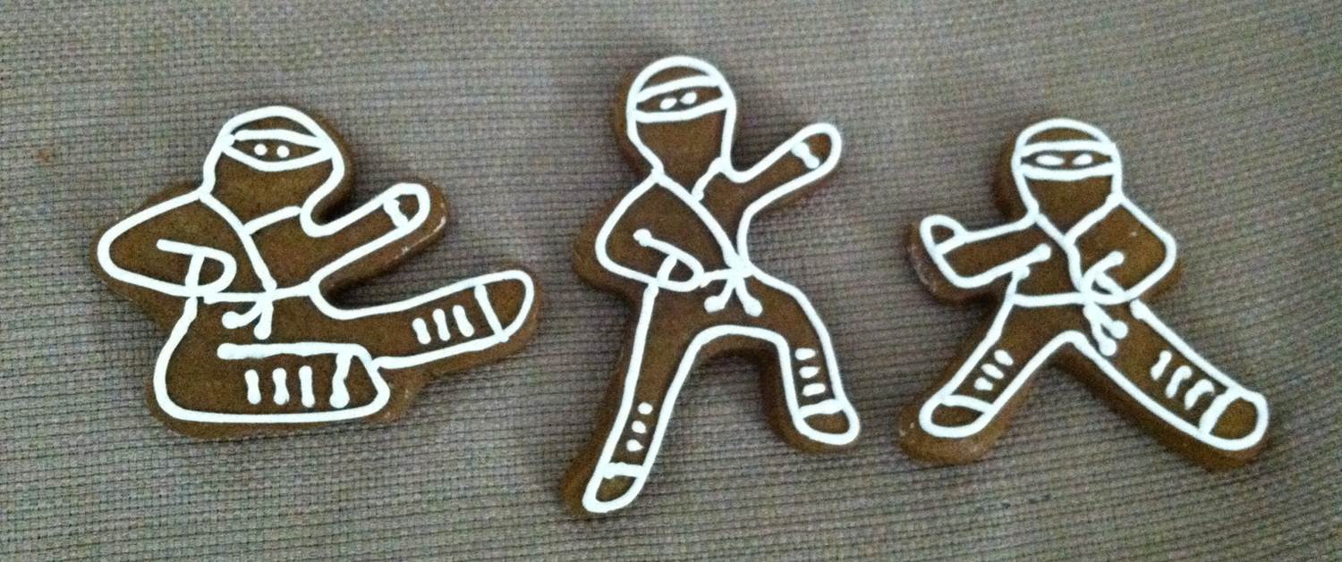 Julie Vision in the Kitchen: Gingerbread Ninjas (or Ninjabread Men)