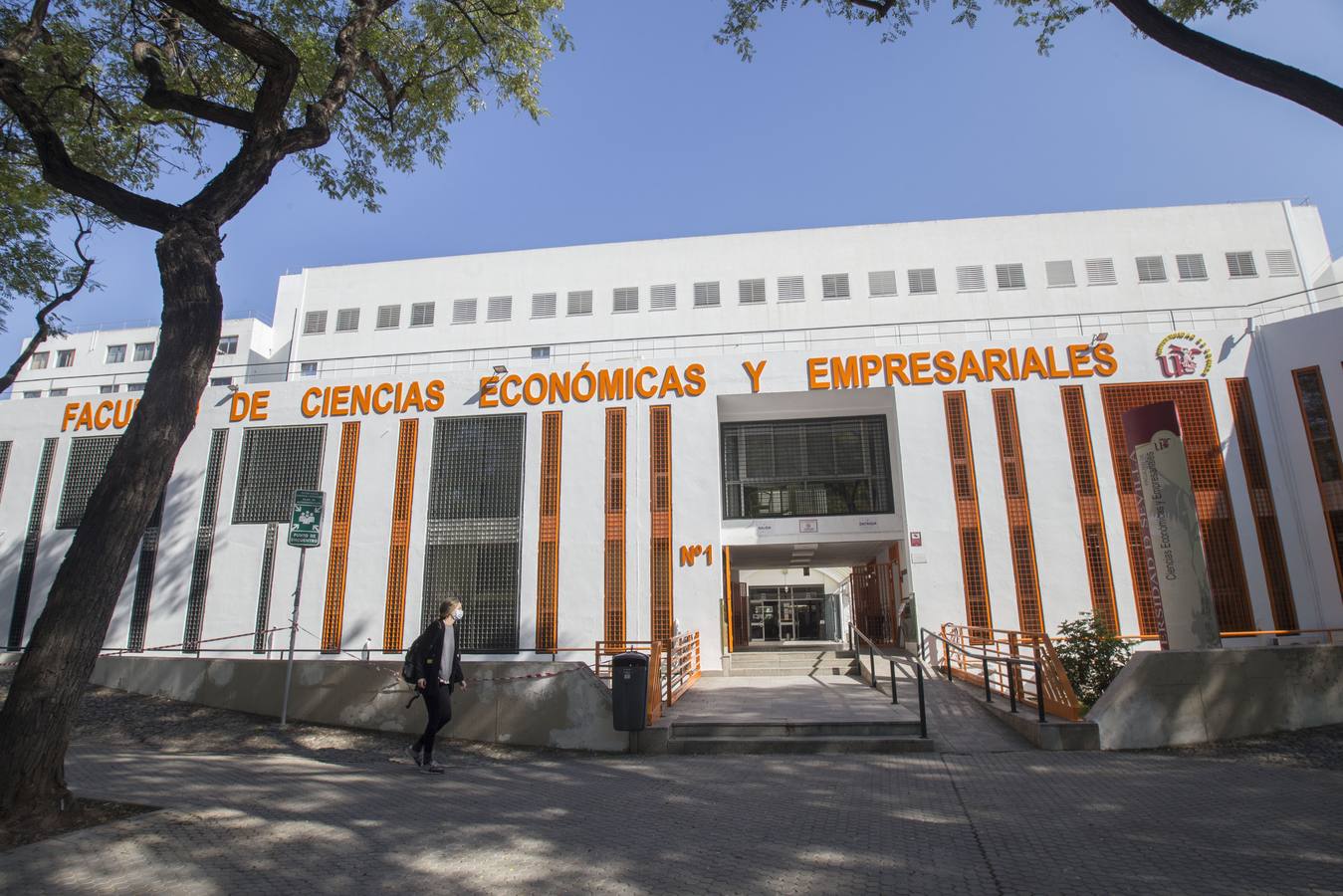 Sevilla capital económica: 50 cumpleaños de la primera Facultad de Ciencias Económicas y ...