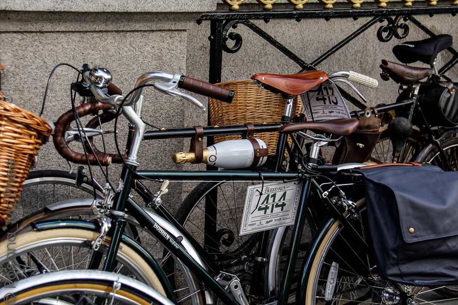 Tweed Run, a stylish bicycle ride in London - Hot and Chilli