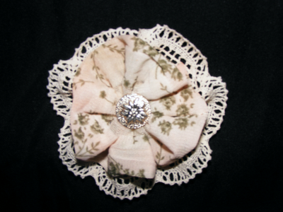 Poarta handmade!: BROSE SI ACCESORII HANDMADE