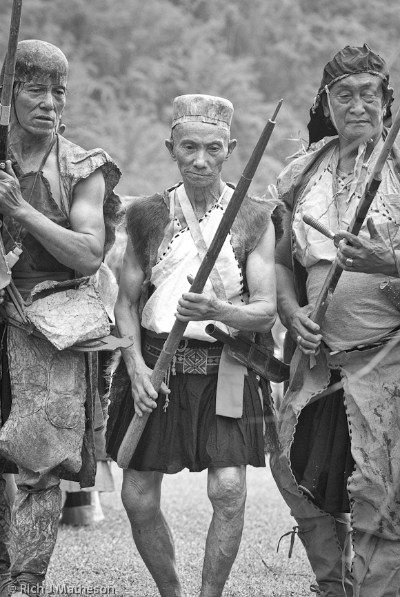 FolkCostume&Embroidery: Costumes of the Indigenous Taiwanese Peoples ...