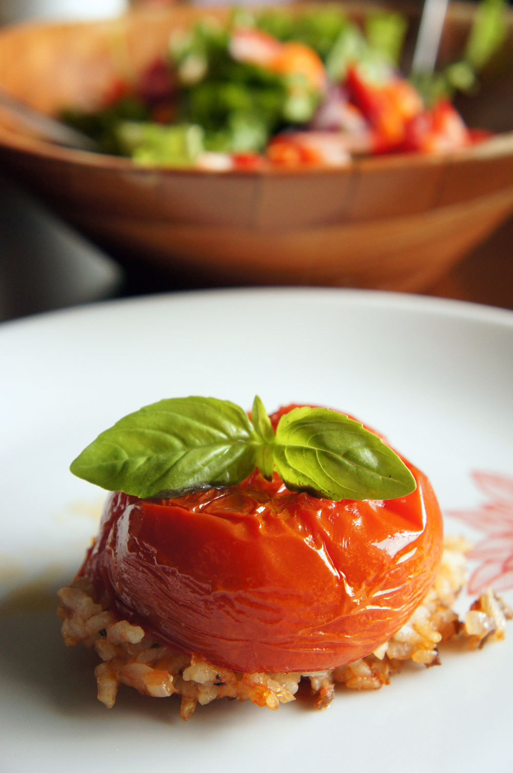 i d l e w i f e : greek style stuffed tomatoes