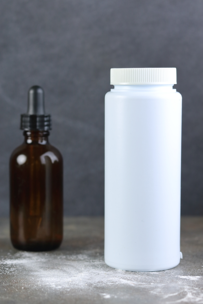 Homemade Body Powder Recipe With Essential Oils - Everything Pretty