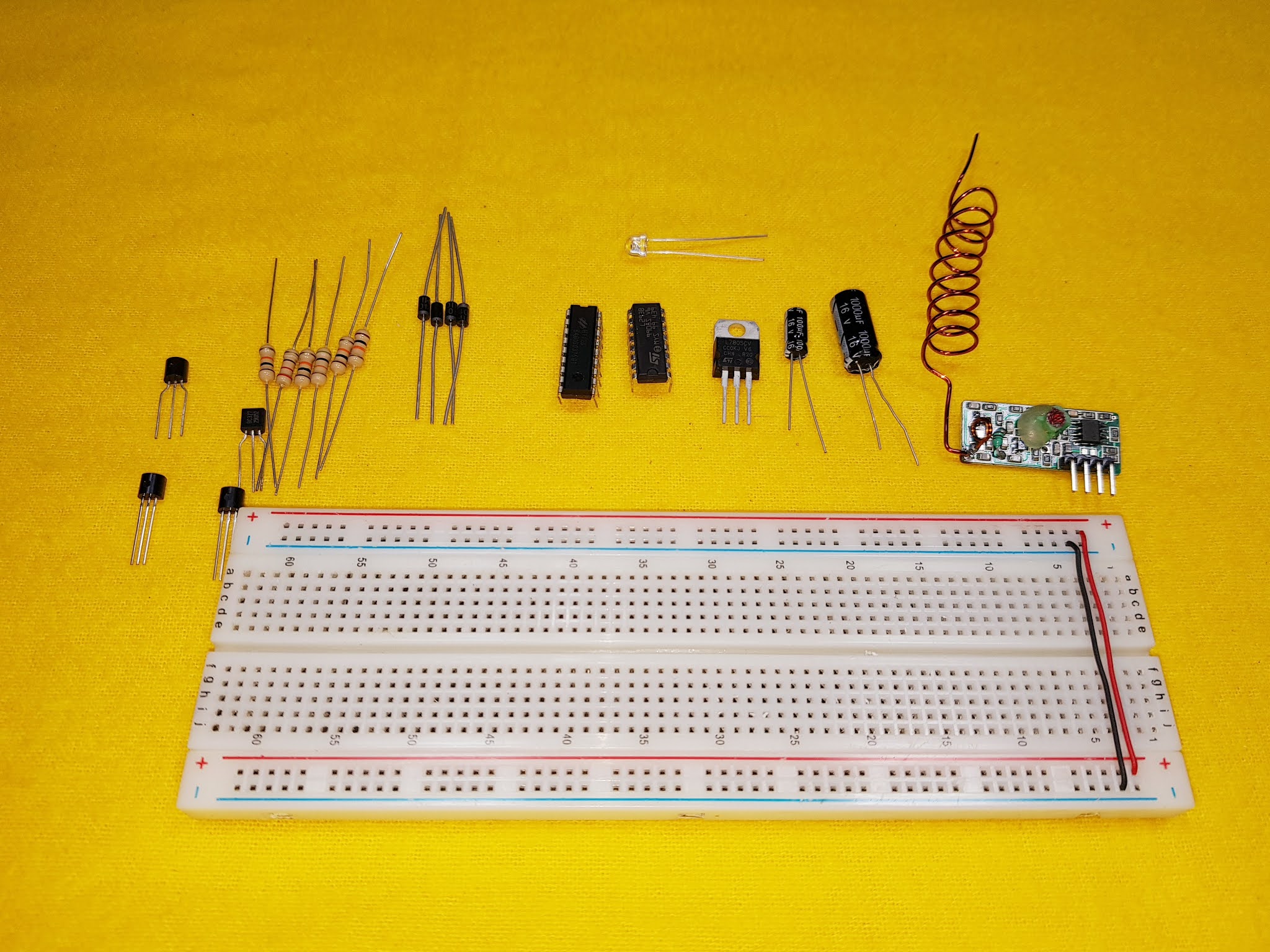 Como hacer un carrito a control remoto RF, en Protoboard y en Baquelita.