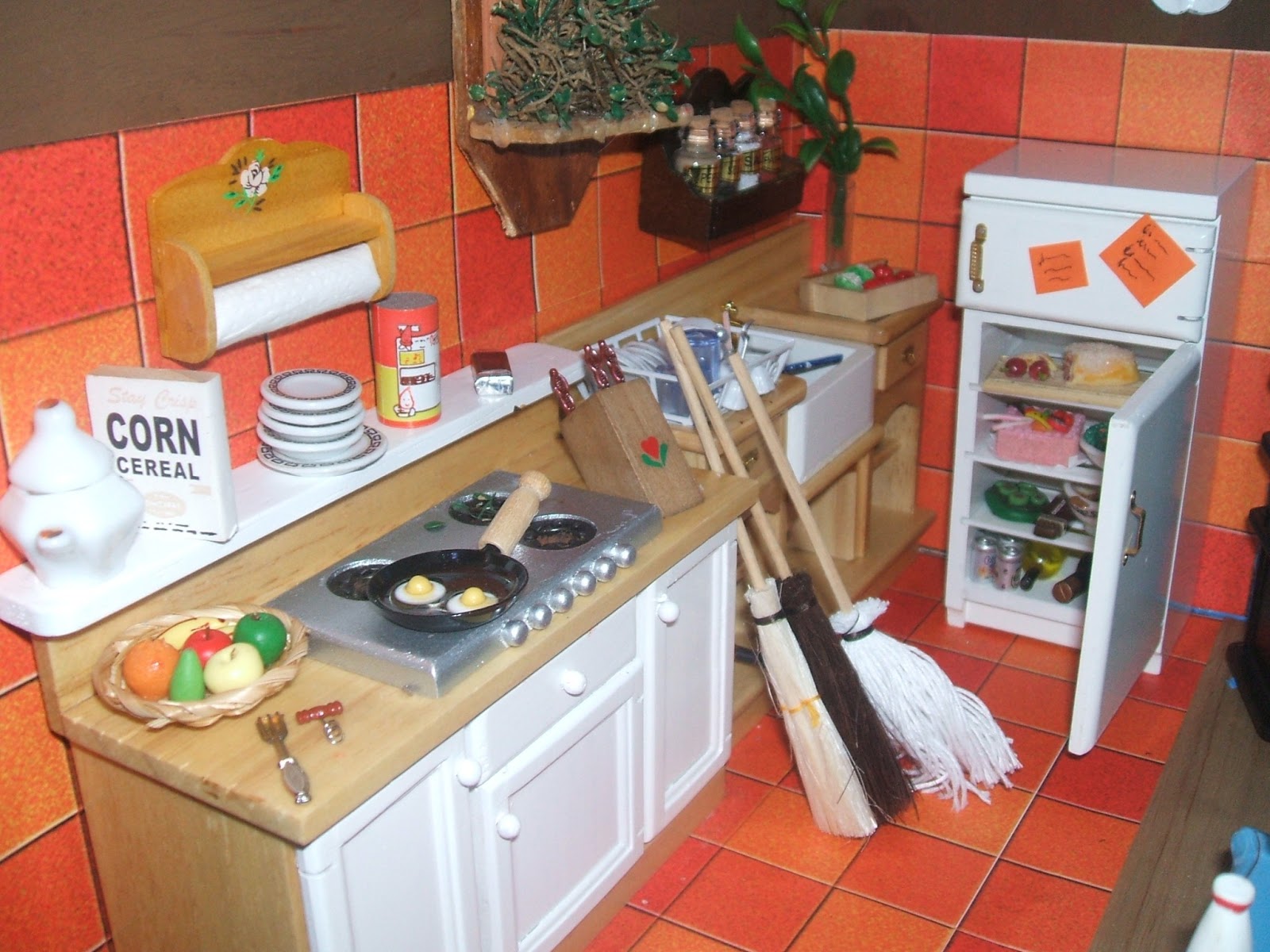 Un mundo en pequeñas dimensiones: Mi casita de muñecas: Cocina Un mundo en pequeñas dimensiones: Mi casita de muñecas: Cocina