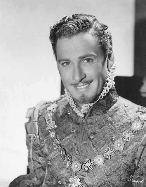 It's The Pictures That Got Small ...: THE WEDNESDAY GLAMOUR 15: George ...