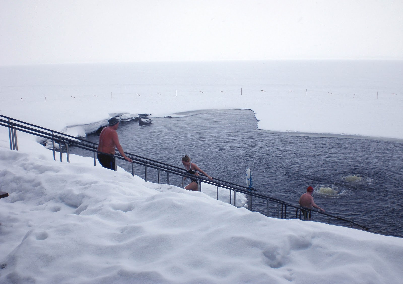 Mondo Memento: Ice Swimming in Finland