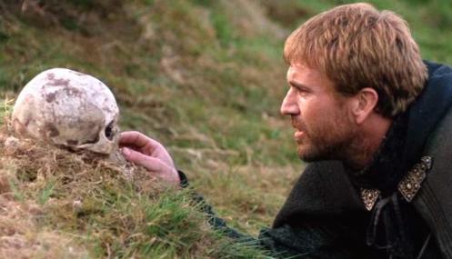 Gods: MOVIE REVIEW: Hamlet (1990)