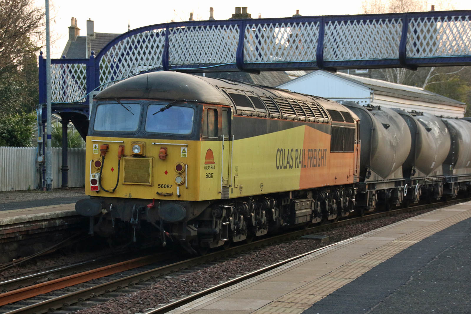 47s and other Classic Power at Southampton: Cement train workings in ...