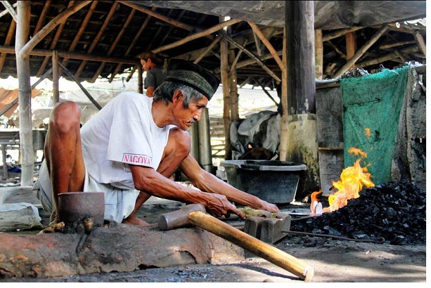 22+ Tukang Pandai Besi