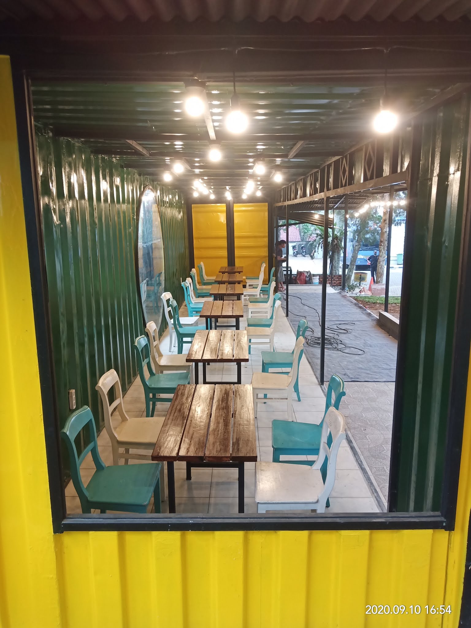 Cafe yang lagi hits di Bogor - Cafe Pinus