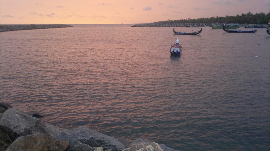 chellanam: Chellanam harbour