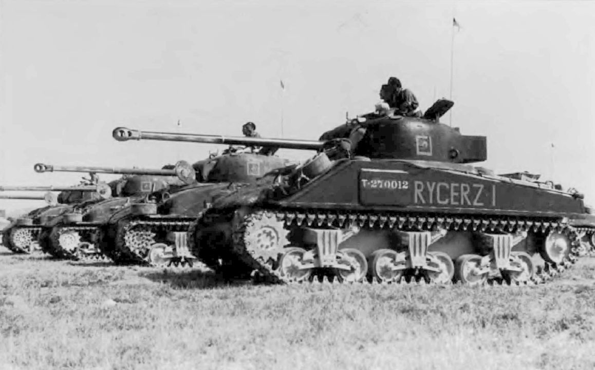 Panzerserra Bunker- Military Scale Models in 1/35 scale: Sherman IC ...