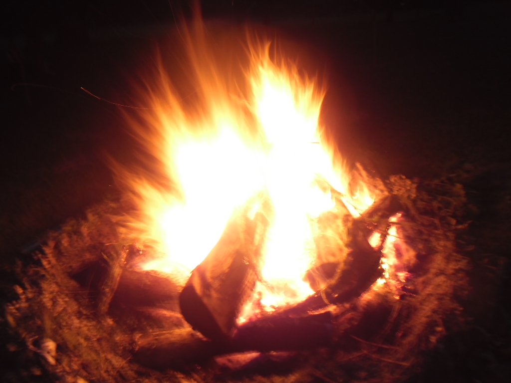 Centrs Harmonija: Ziemas saulgriežus gaidot! Uguns rituāls Liepājas pusē!