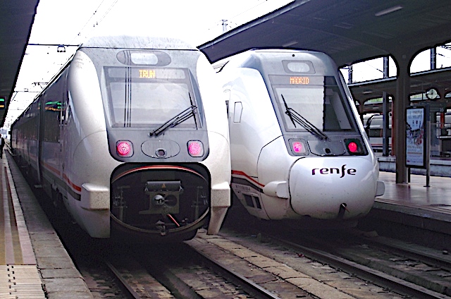 Trenes y tiempos: Las tracciones térmica y eléctrica en RENFE (CXI) Los ...