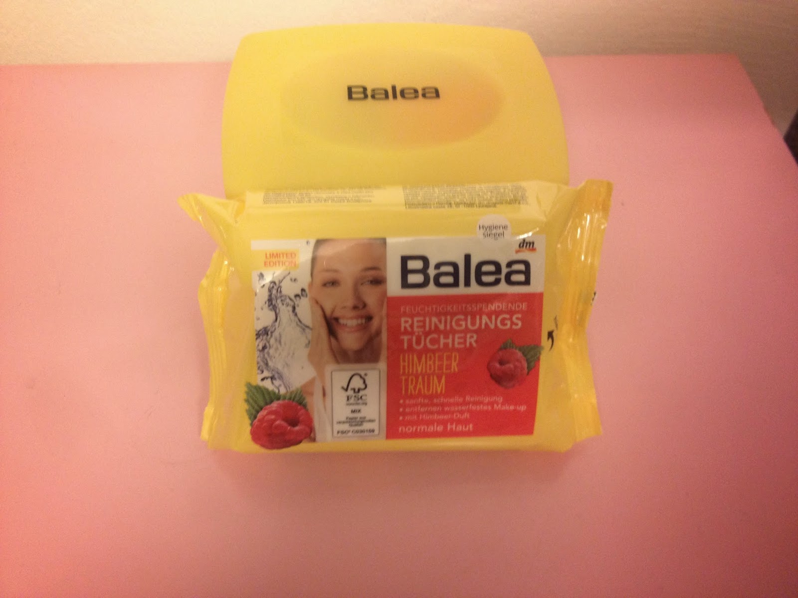 Cherry´s Beauty & Lifestyle Blog: Balea LE - Abschminktücher Himbeertraum
