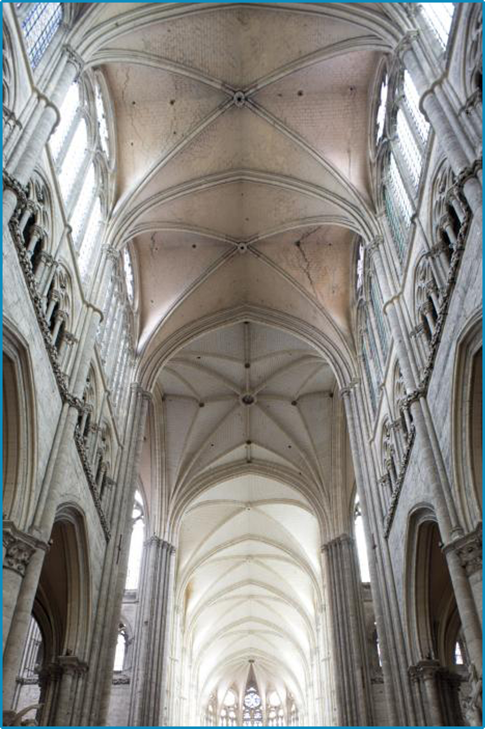 vittoria agli architetti!: Cathédrale Notre-Dame d'Amiens, Picardie, France