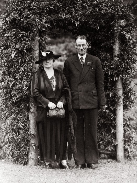 Tangled Roots and Trees: Guest Blog: Am I Related? Definitely. Maybe.