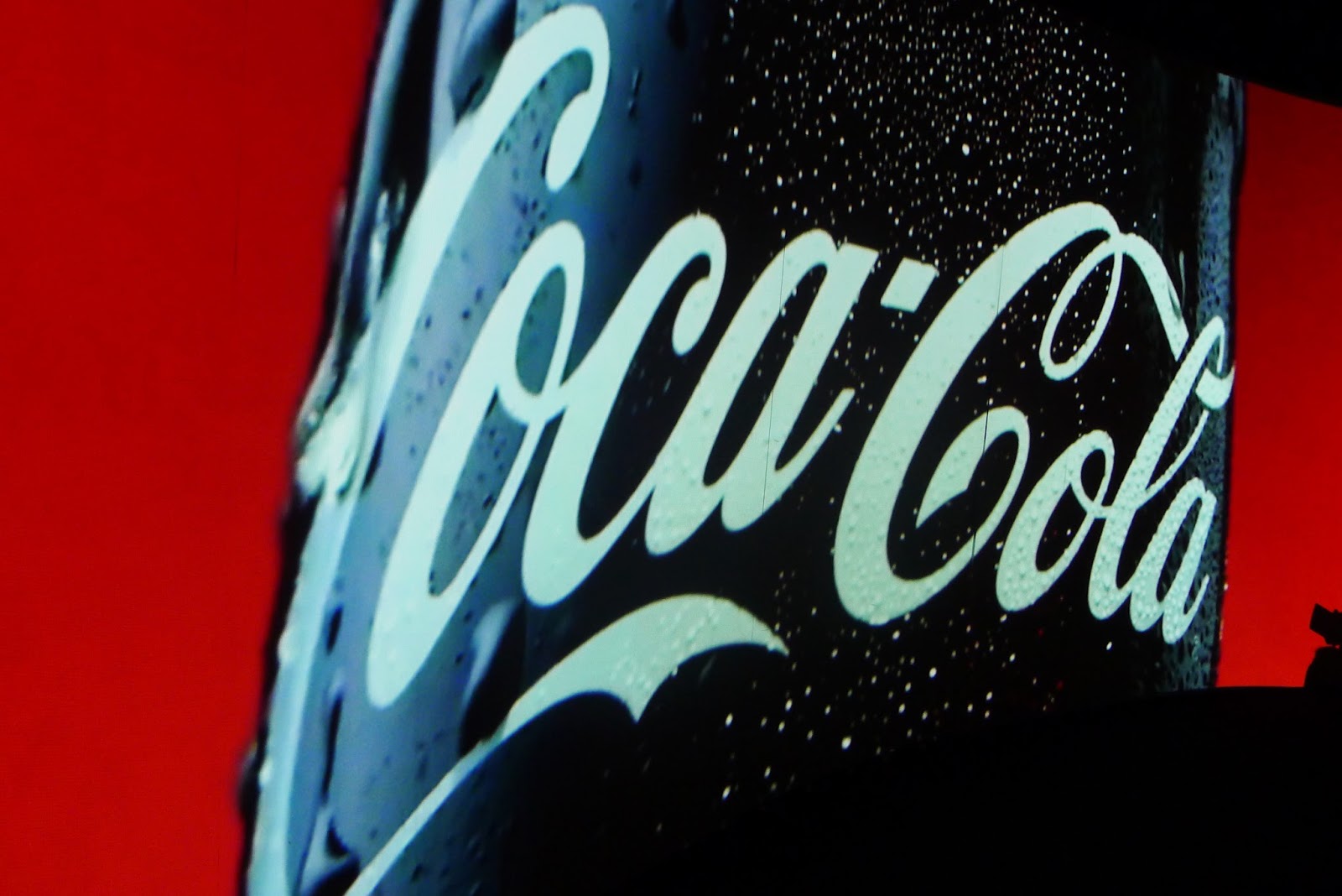 The Coca-Cola Bottle Art Tour: Inspiring Pop Culture for 100 Years ...