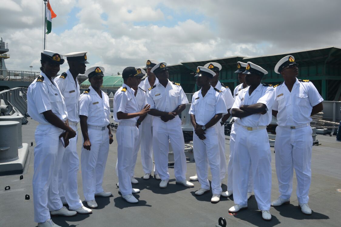 Asian Defence News: INS Kolkata and INS Aditya in Mombasa harbour, Kenya