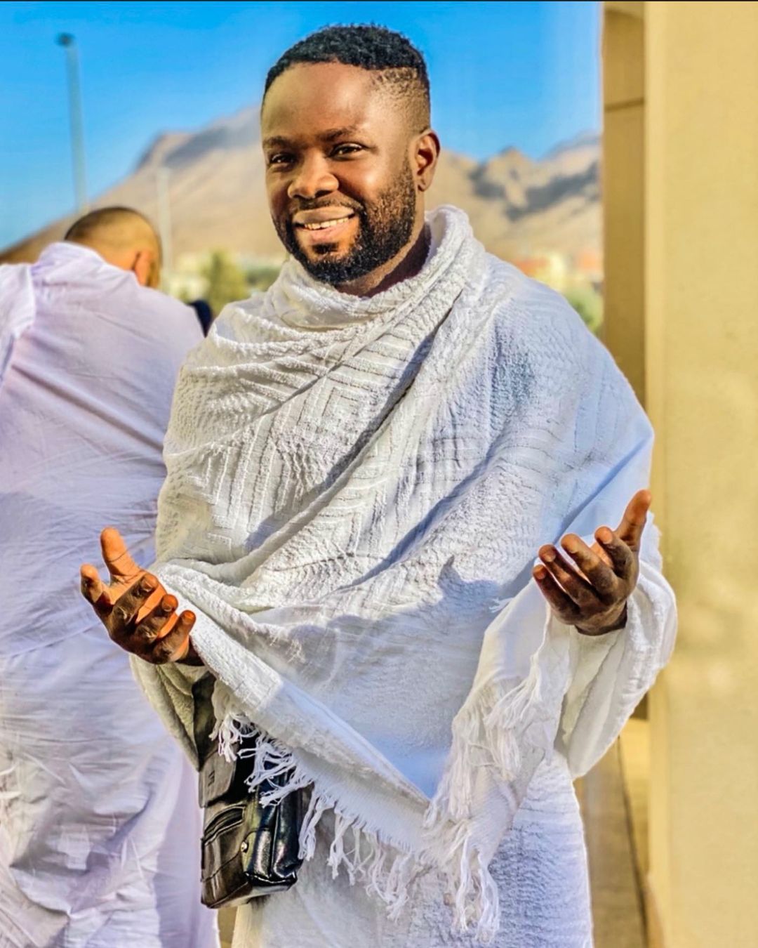 Height : How tall is Ibrahim Yekini Itele D Icon?