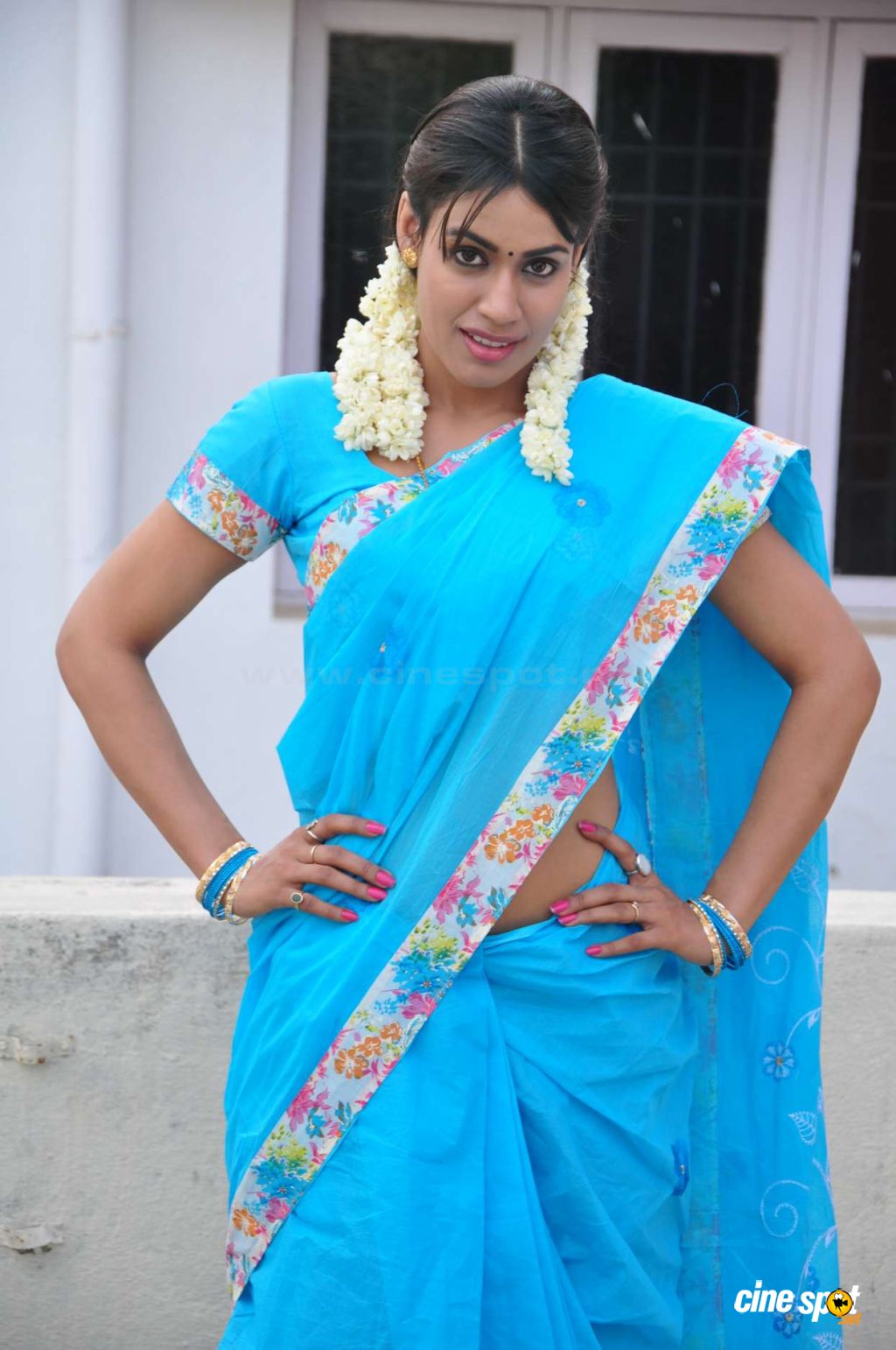 ACTRESS MASALA: Kanishka