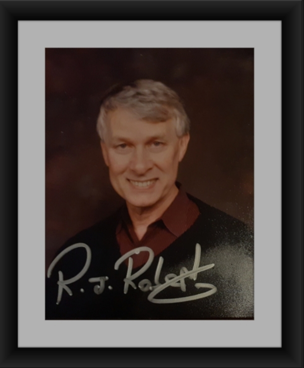 Autograph VIP: Richard J. Roberts, an English biochemist and molecular ...