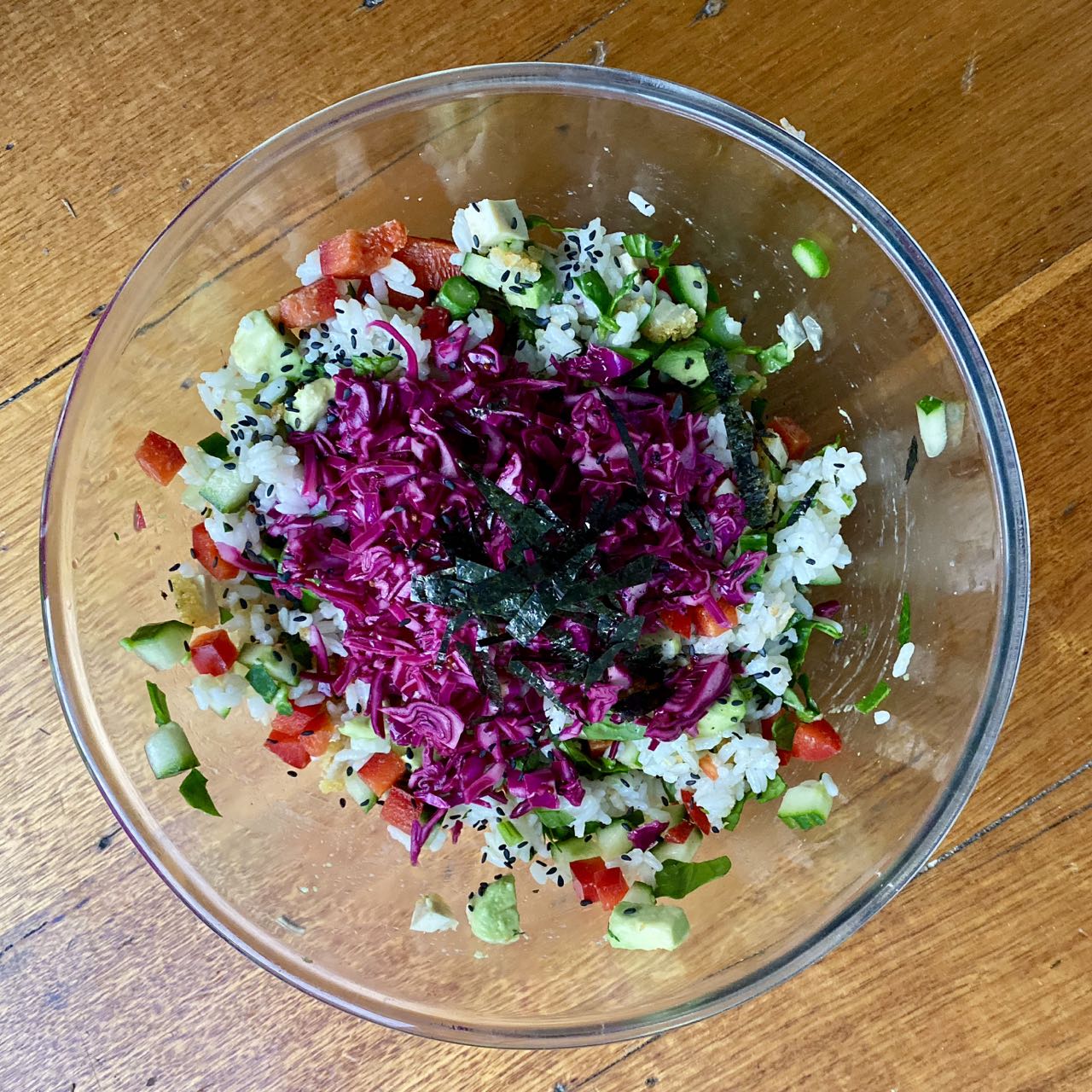 Green Gourmet Giraffe: Purple sushi salad with tofu nuggets