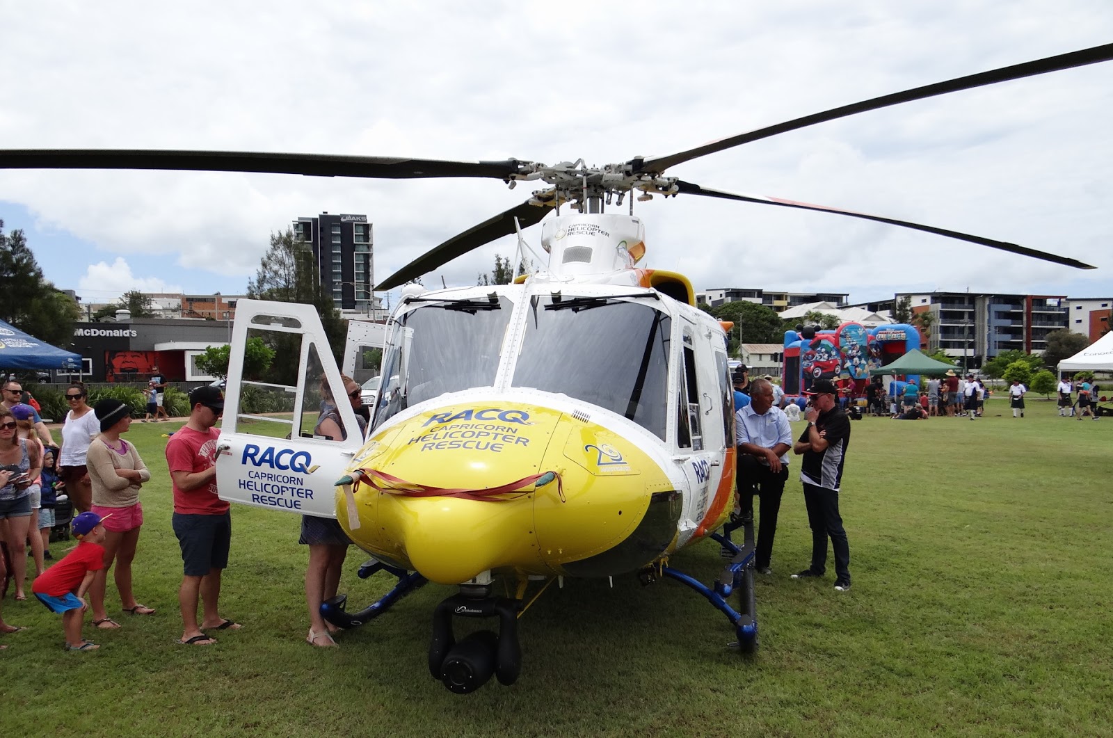 Air Queensland.blogspot: RACQ / Capricorn Helicopter Rescue Service ...