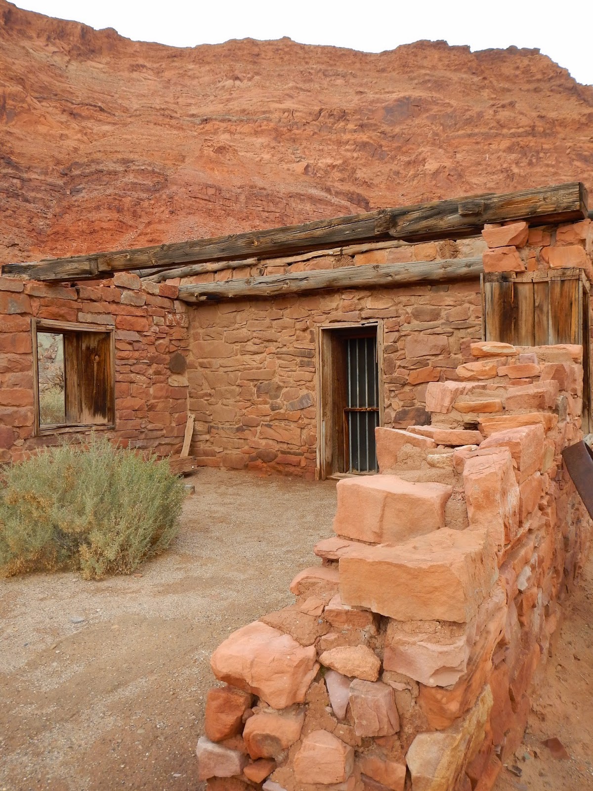 A Place to Share: Lee's Ferry and Lonely Dell Ranch