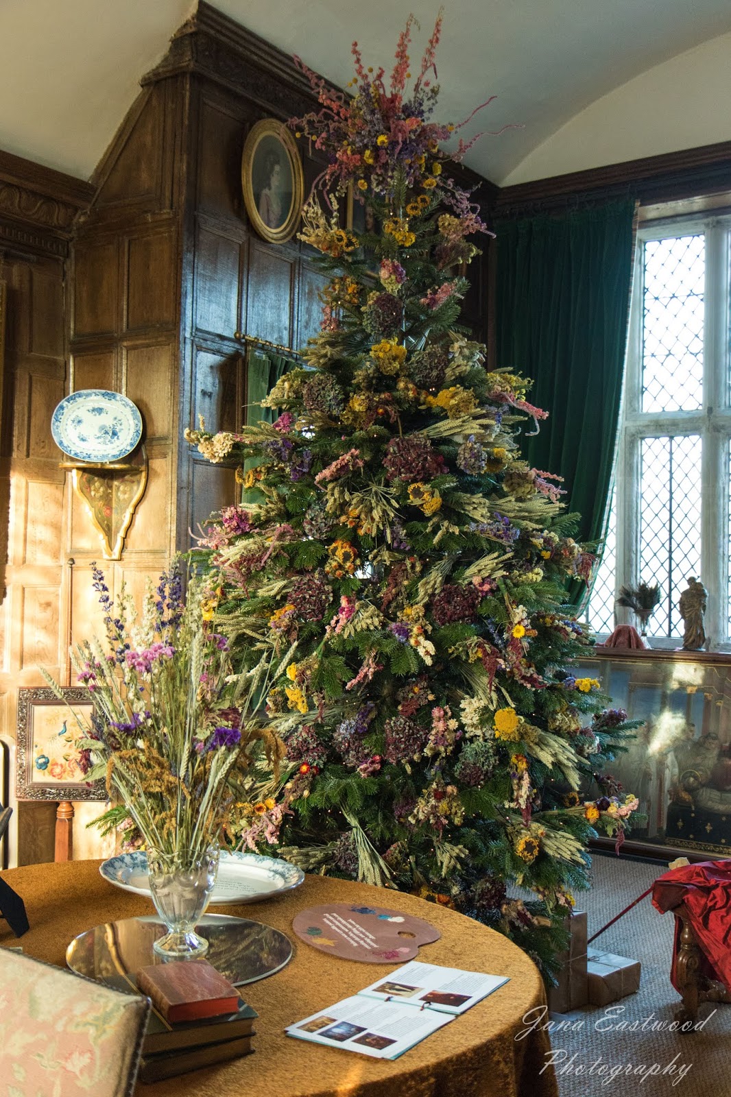 Escapes and Photography: Christmas at Baddesley Clinton