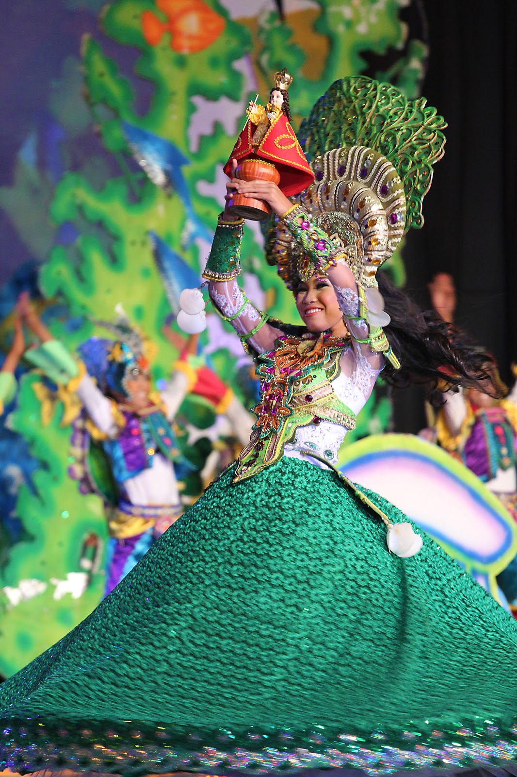 Sparking Senses: The Queens of Sinulog Festival 2013