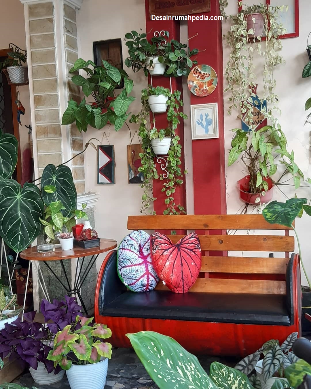 Inspirasi Rumah Tema Merah yang Berani dan Memukau ~ Desainrumahpedia ...