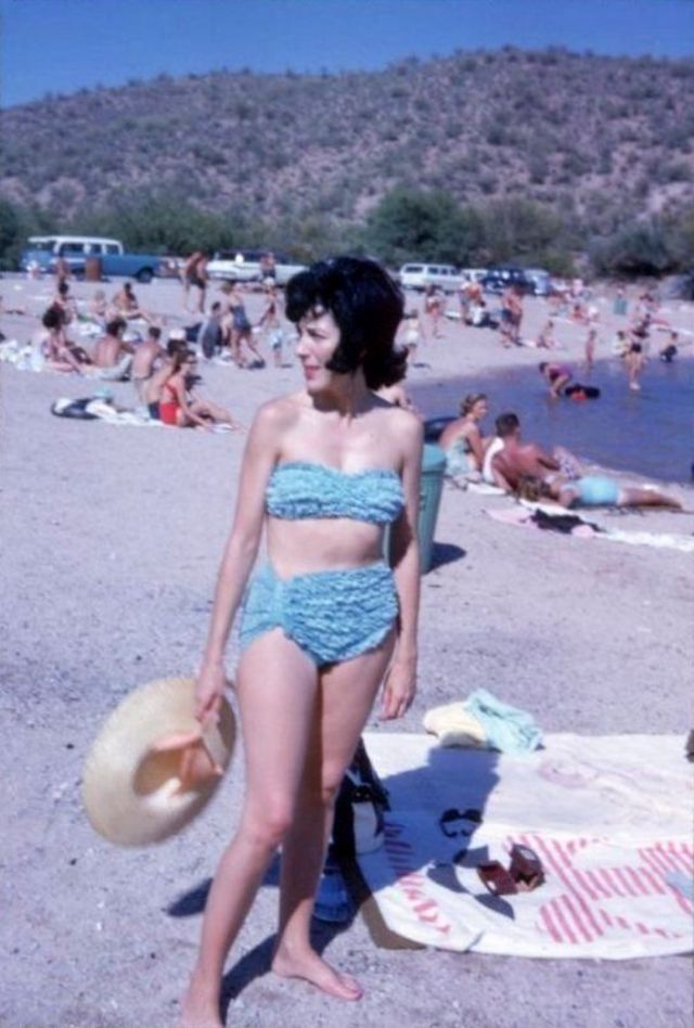 30 Cool Snaps Captured Women In Swimsuits From The 1960s ~ Vintage Everyday