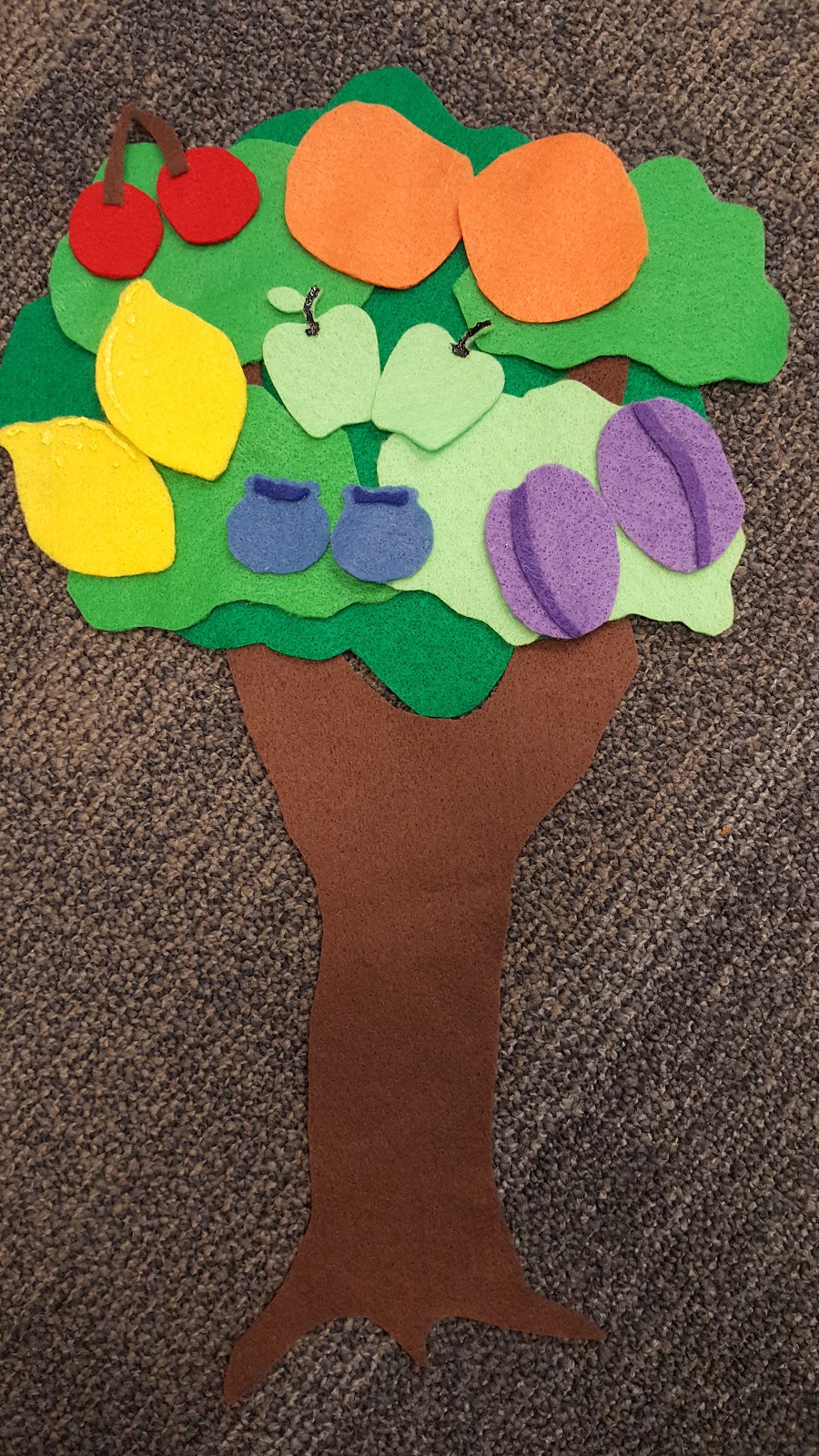 Fun with Friends at Storytime: Trees!!