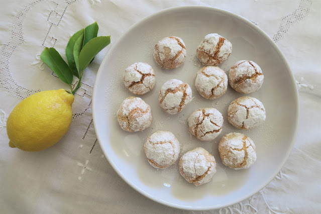 Cucina Conversations: Limoncello (Lemon Liqueur) & Limoncetti