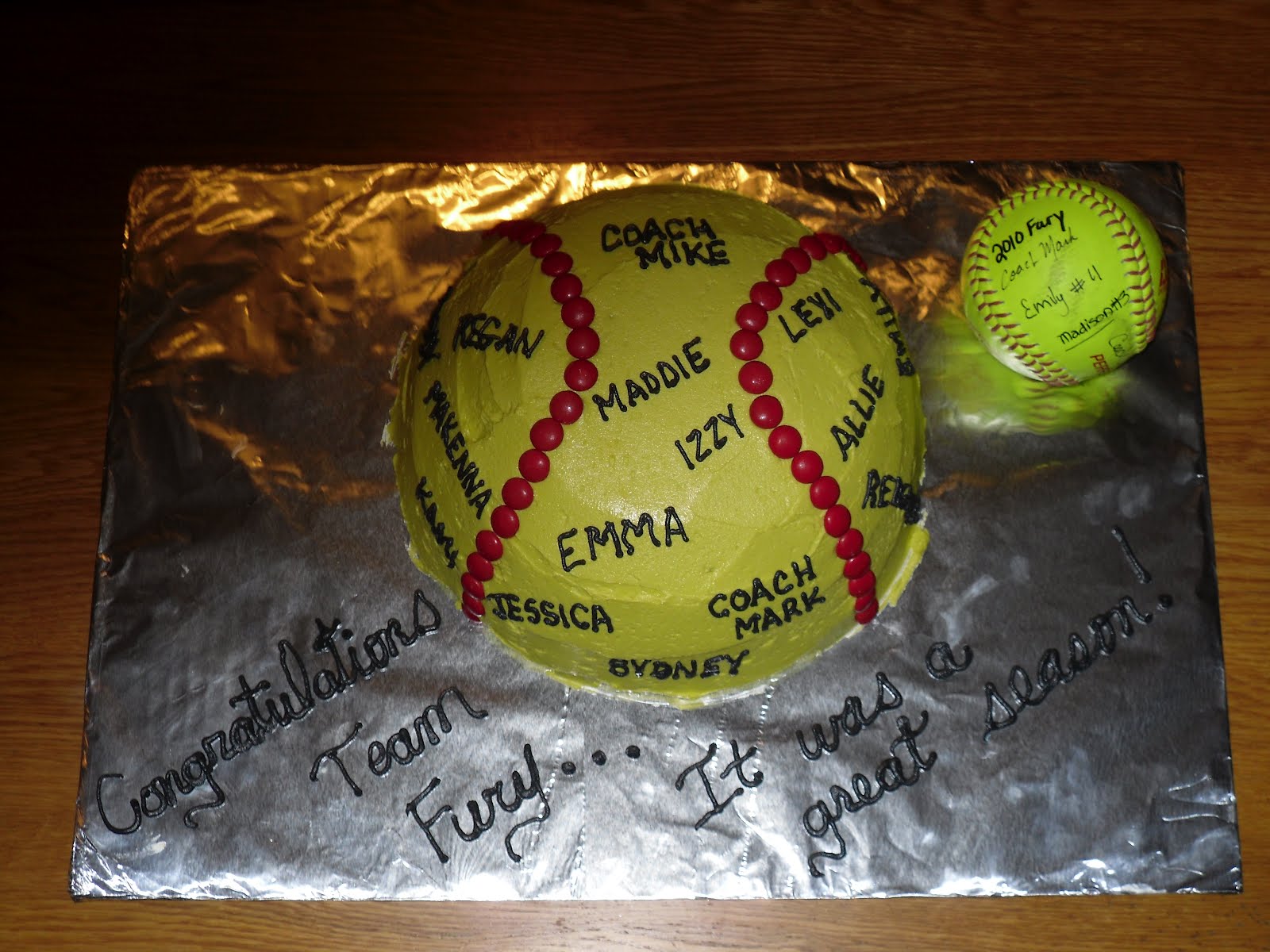 Mindy's Masterpieces: Baseball and Softball Cakes