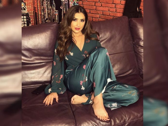 Mai Omar catches the eye on Instagram