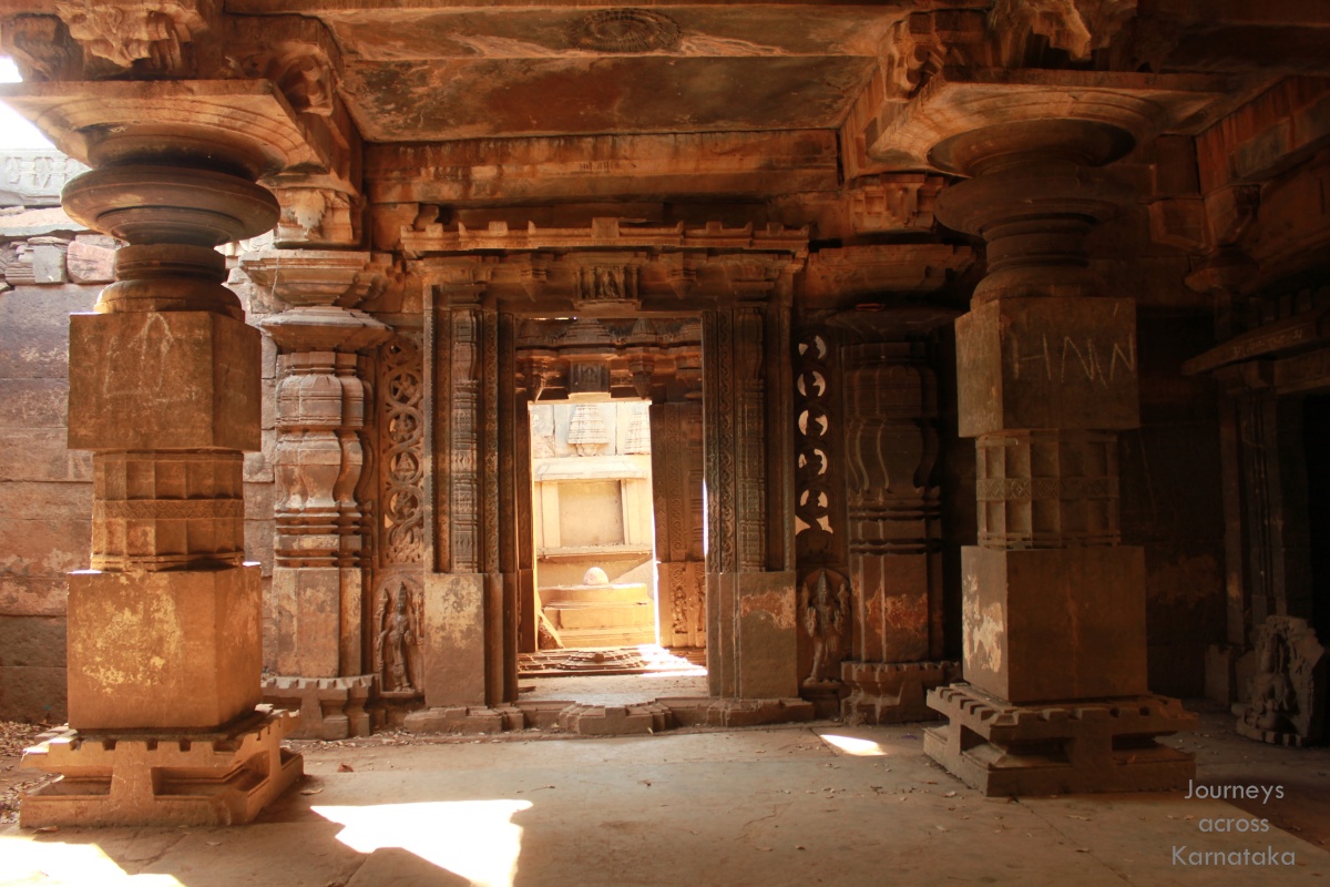 Journeys across Karnataka: Kaaradgi Eranna Gudi & ruins of an ancient ...