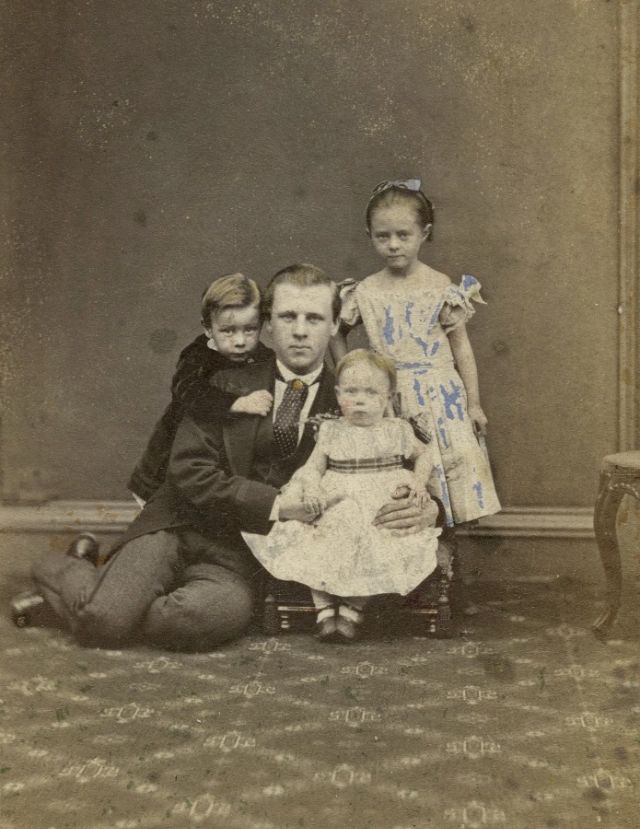 Victorian Fatherhood: Lovely Photos of Fathers With Their Children in ...