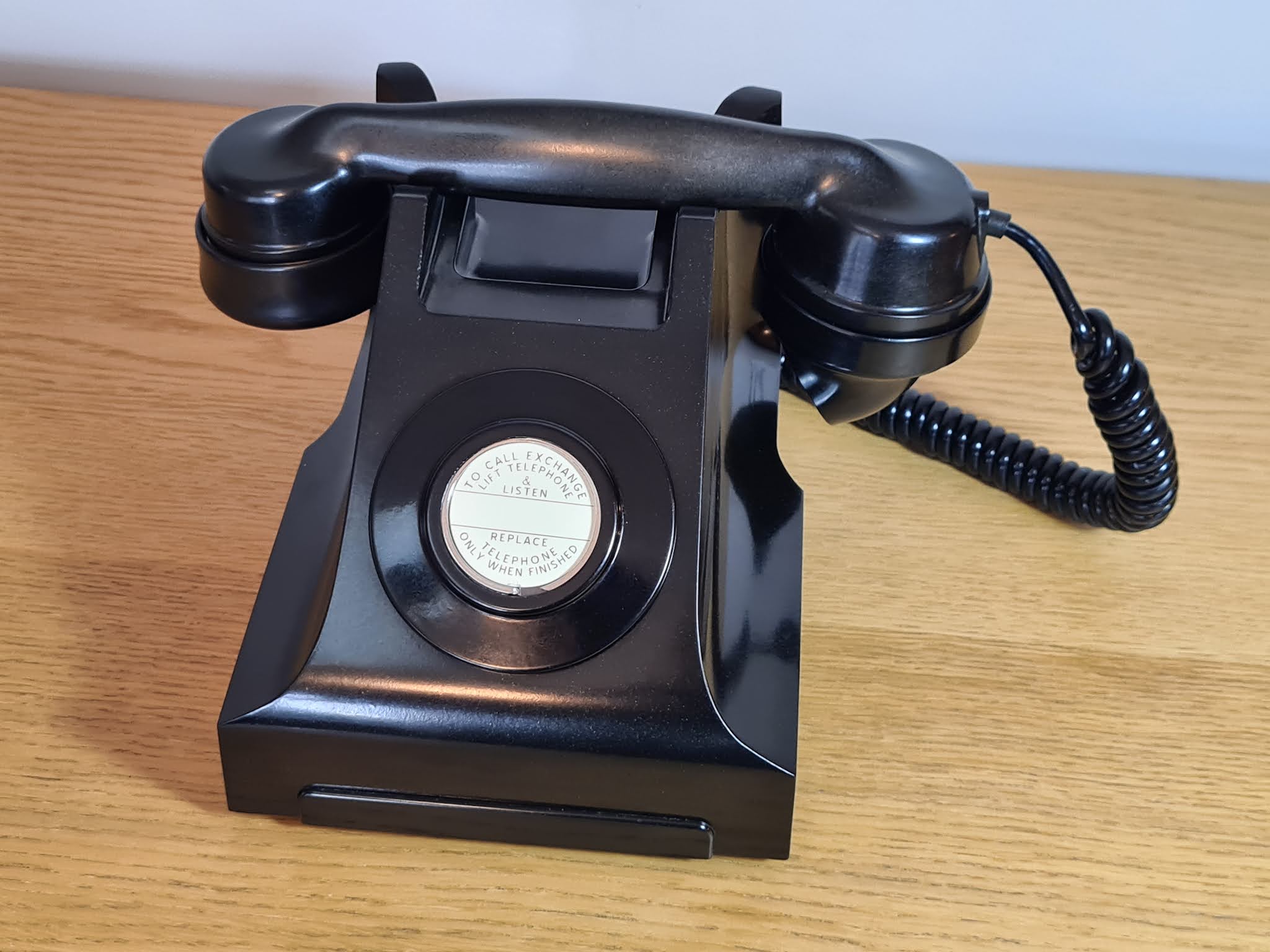 Marrold's Blog: Restored GPO 300 Series Bakelite Telephones