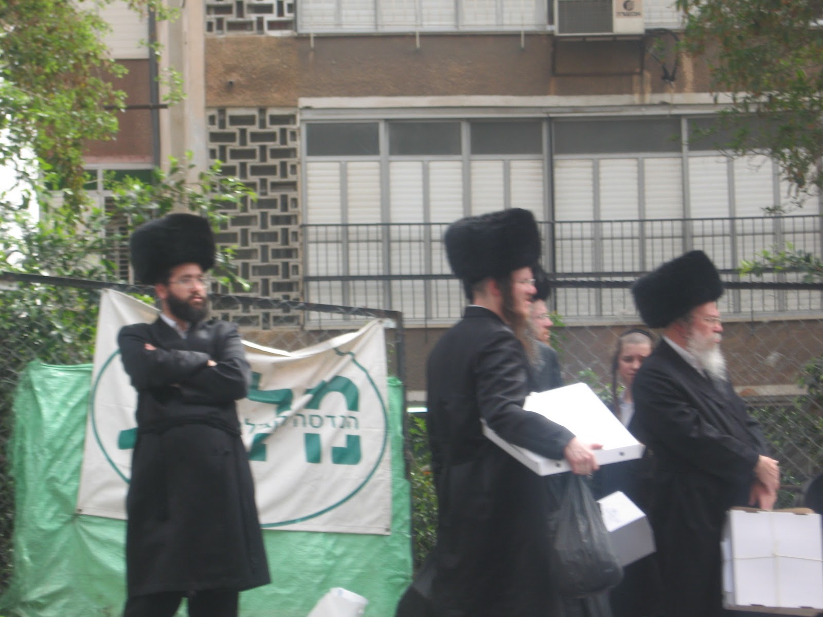 The Philippi Collection: The Jewish Kolpik (קאלפיק) and Spodik (ספודיק)