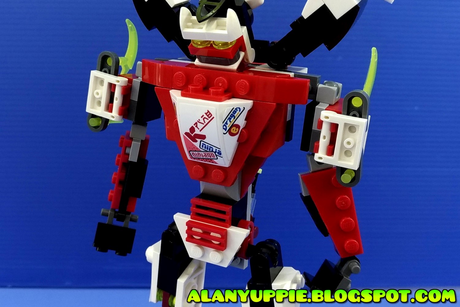 Alanyuppie's LEGO Transformers: Kai's Mech Bug aka Insecticon Shrapnel ...