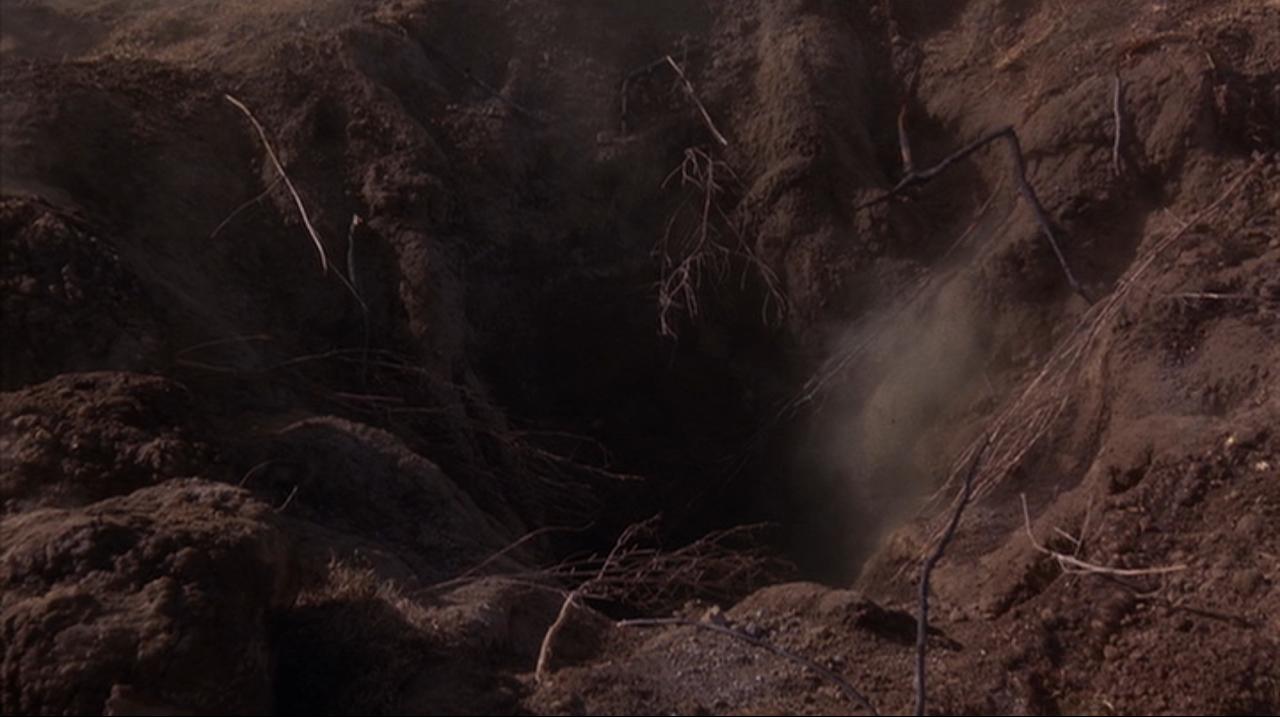 Movie: The Gate (1987) - Fluffy The Vampire Slayer - Cats and Horror blog