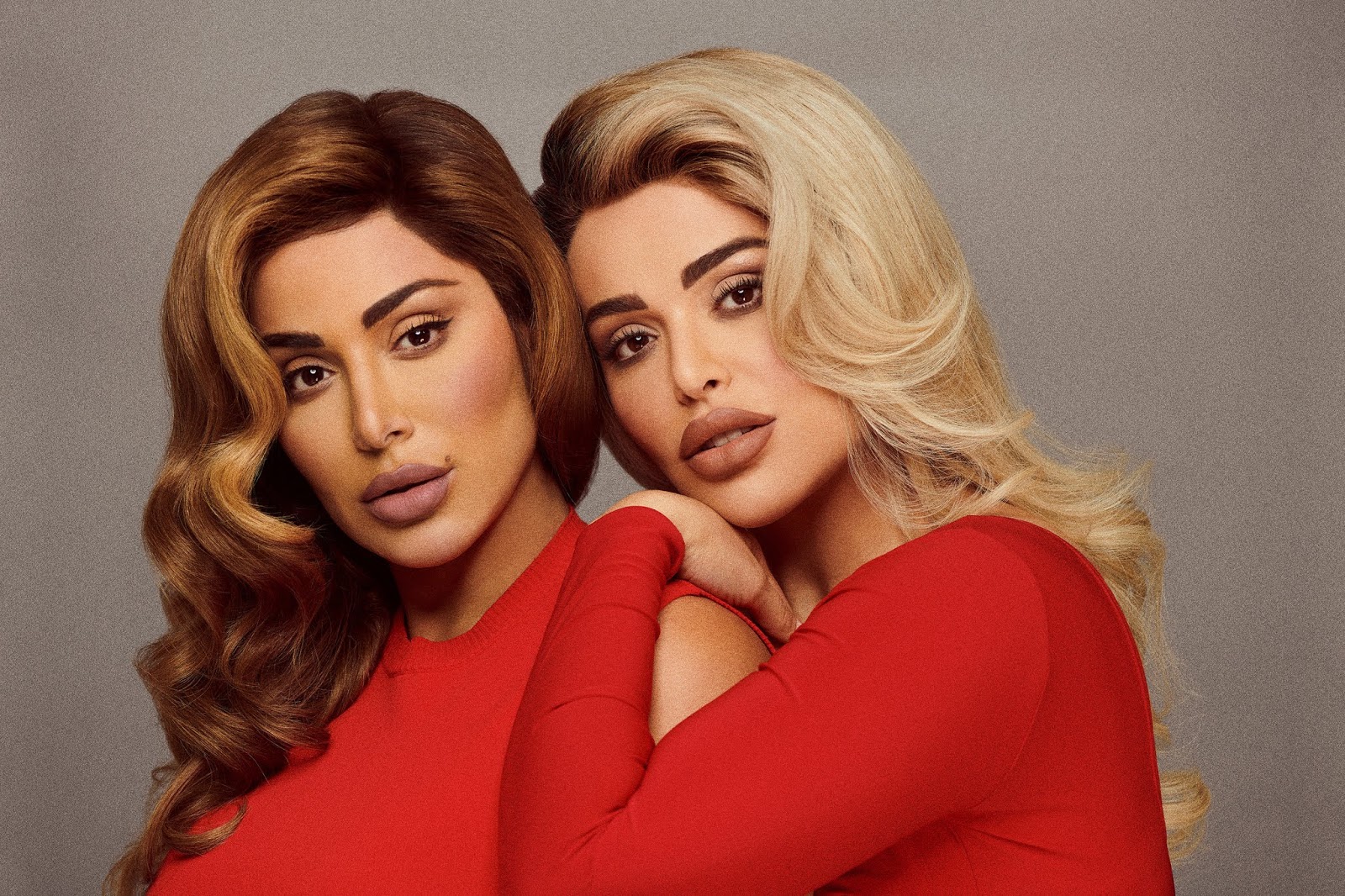 Huda Beauty Huda and Mona Kattan 90's Supermodel Beauty Campaign Power ...