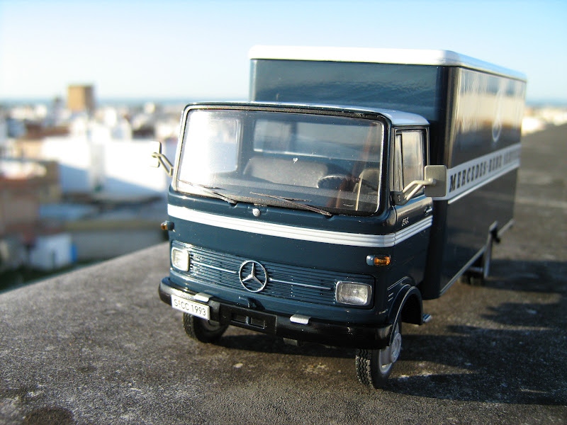 El Garaje Algabeño: Mercedes LP 608 "Service Mercedes" de SCHUCO ...
