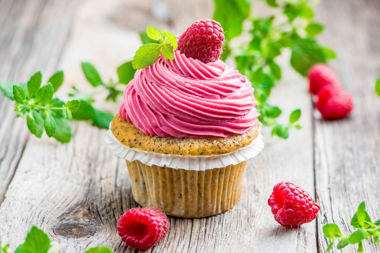 Skwierczące Pomysły z Szalonej Patelni: Muffinka z kolorowym kremem ...